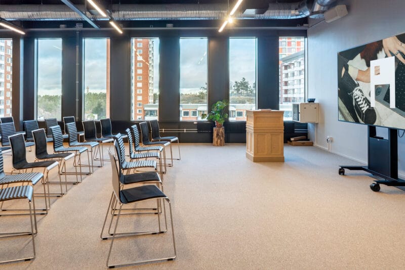 Bang Entire Hall - A house