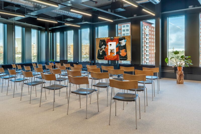 Bang Entire Hall - A house